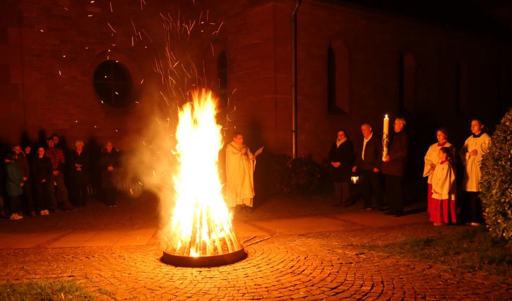 Bilder von der Osternacht – Pfarrei St. Nikolaus